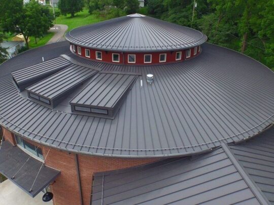 Lakeland’s Tapered Panels Metal Roof Installation Group