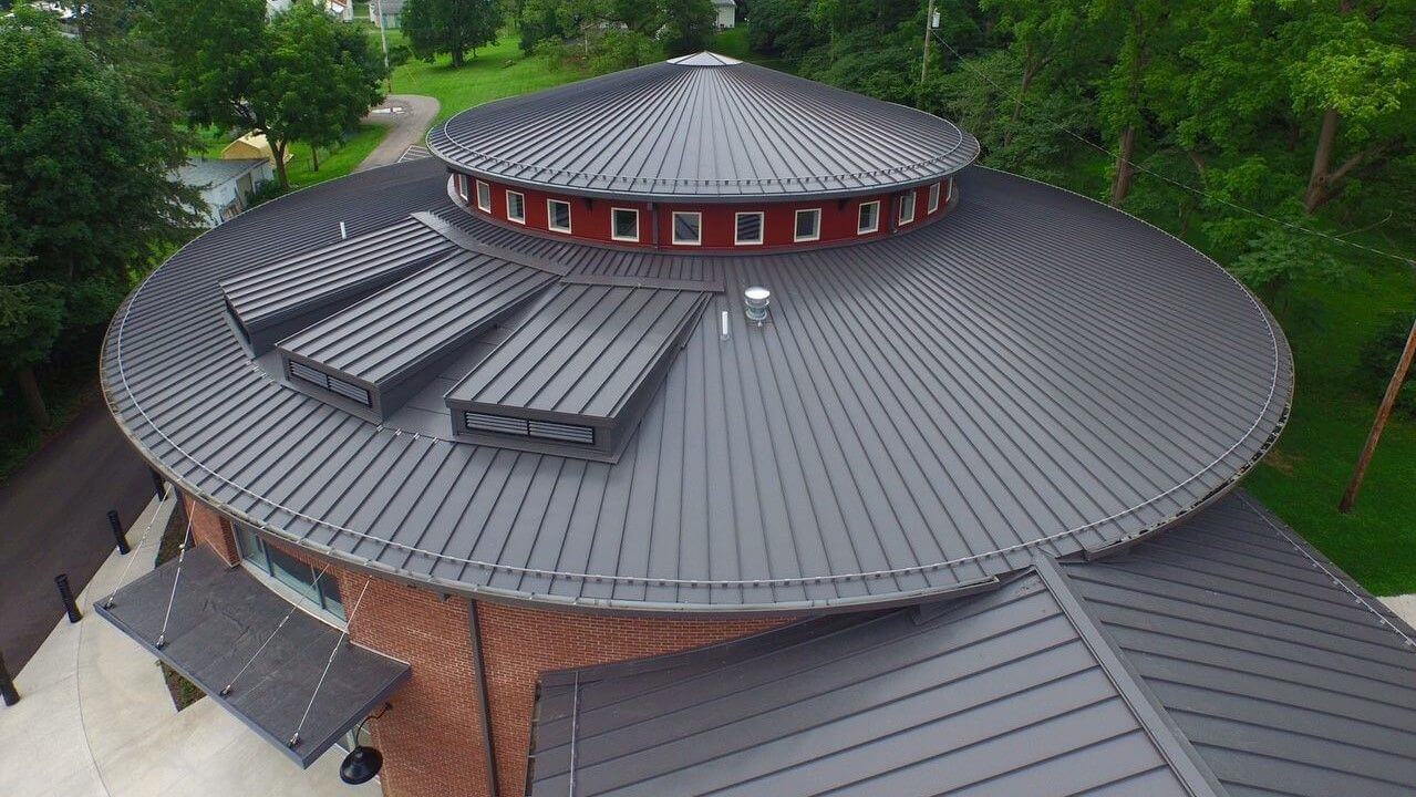 Lakeland’s Tapered Panels Metal Roof Installation Group